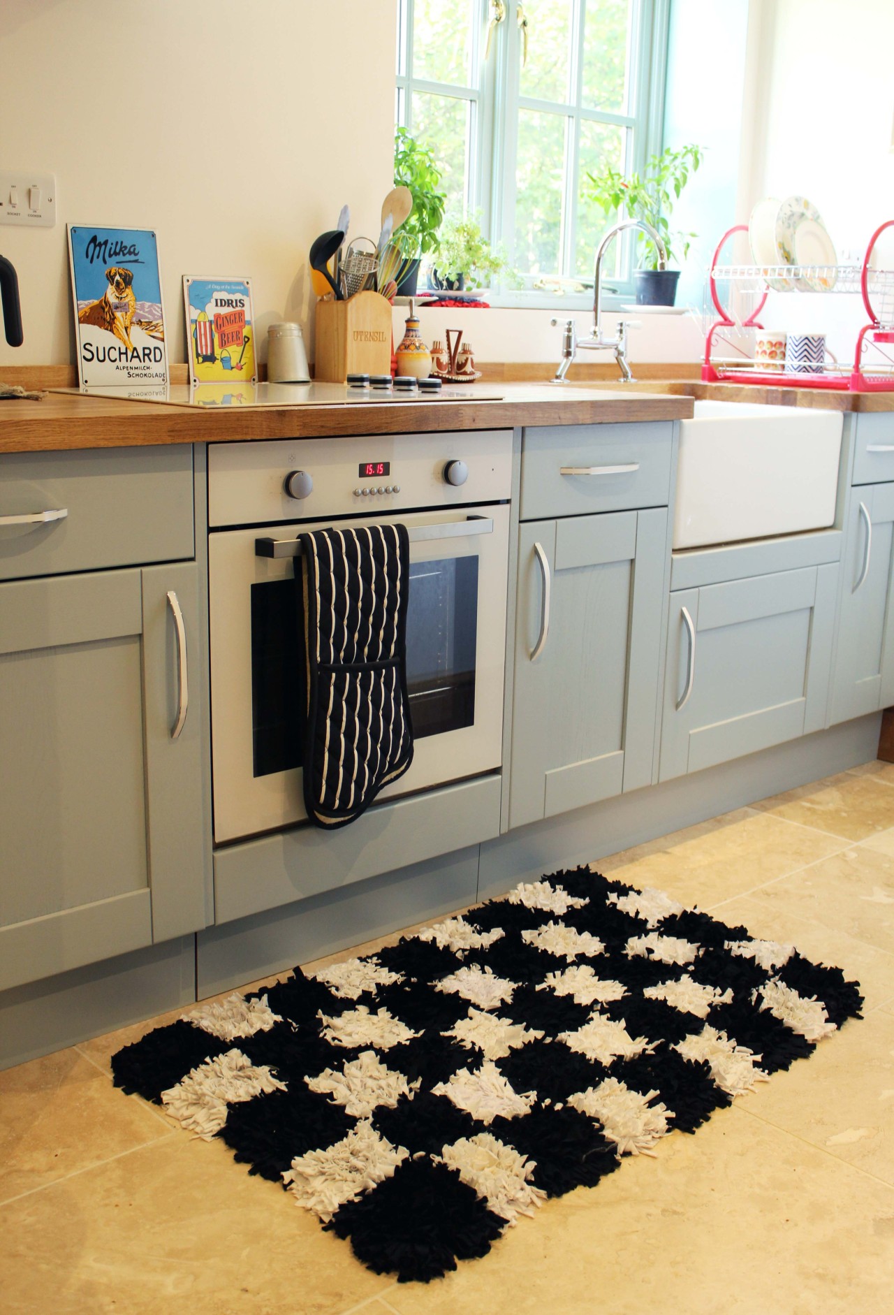 Ragged Life Blog | Black and White Rag Rug - Checkmate! - Ragged Life Blog