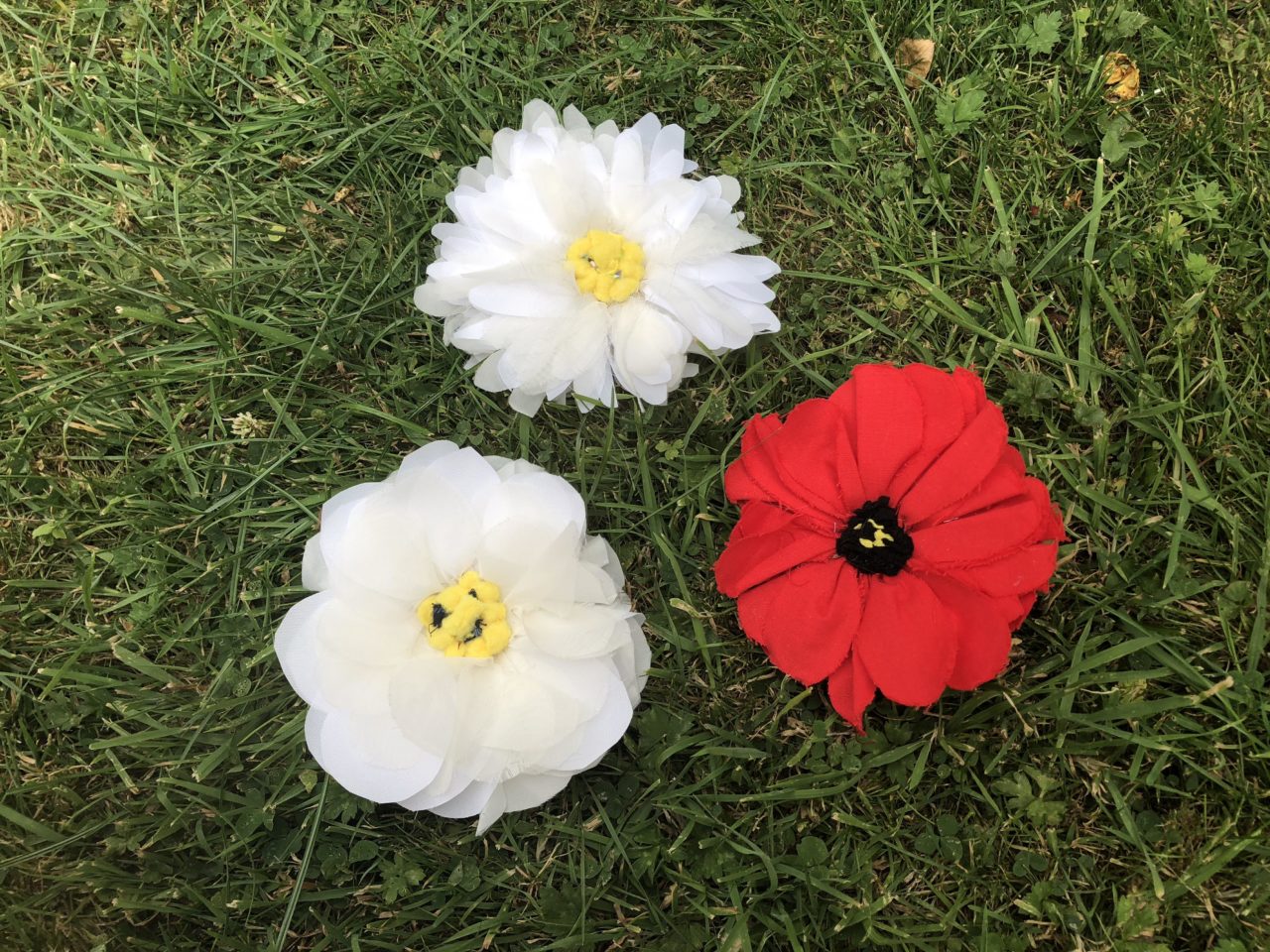 Ragged Life Blog | How to Make a Remembrance Day Rag Rug Poppy - Ragged ...