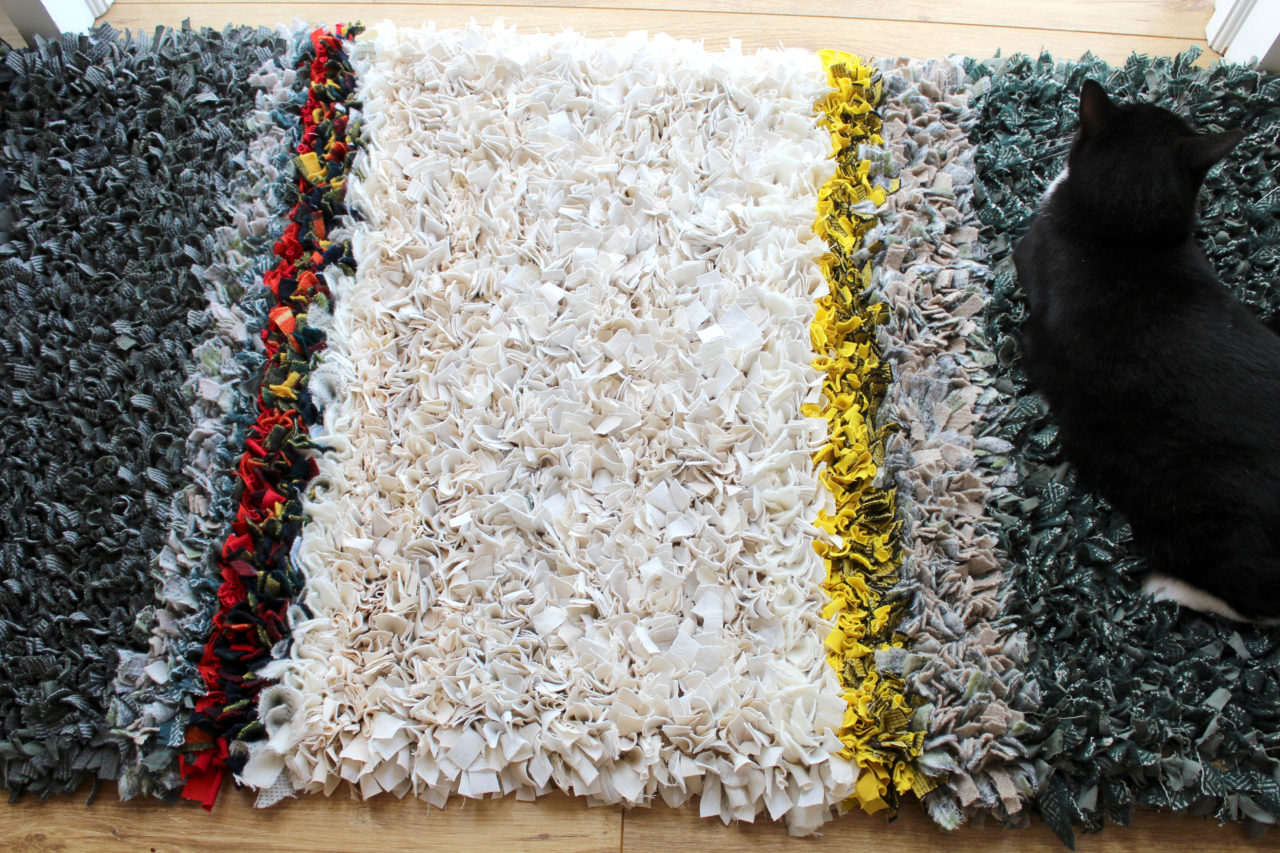 Ragged Life Blog | My Talented Mother's Latest Handmade Rag Rug ...
