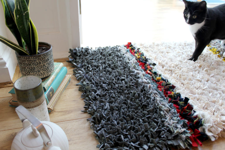 Ragged Life Blog | My Talented Mother's Latest Handmade Rag Rug ...